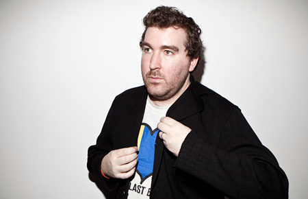 Escucha un nuevo tema de Mike Simonetti | Digger