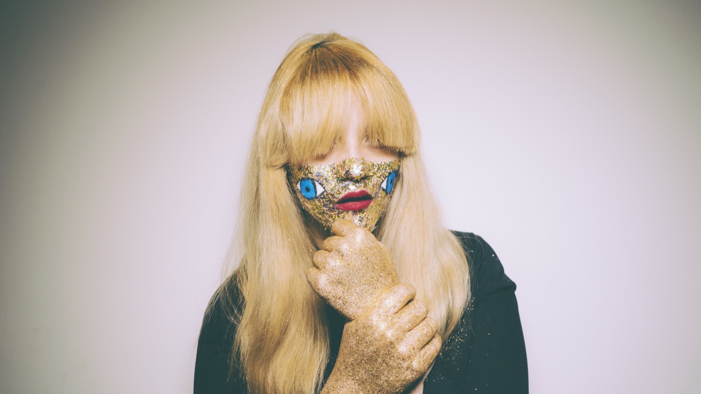 CocóCecé estrena video para Amor en la Metrópoli - Digger