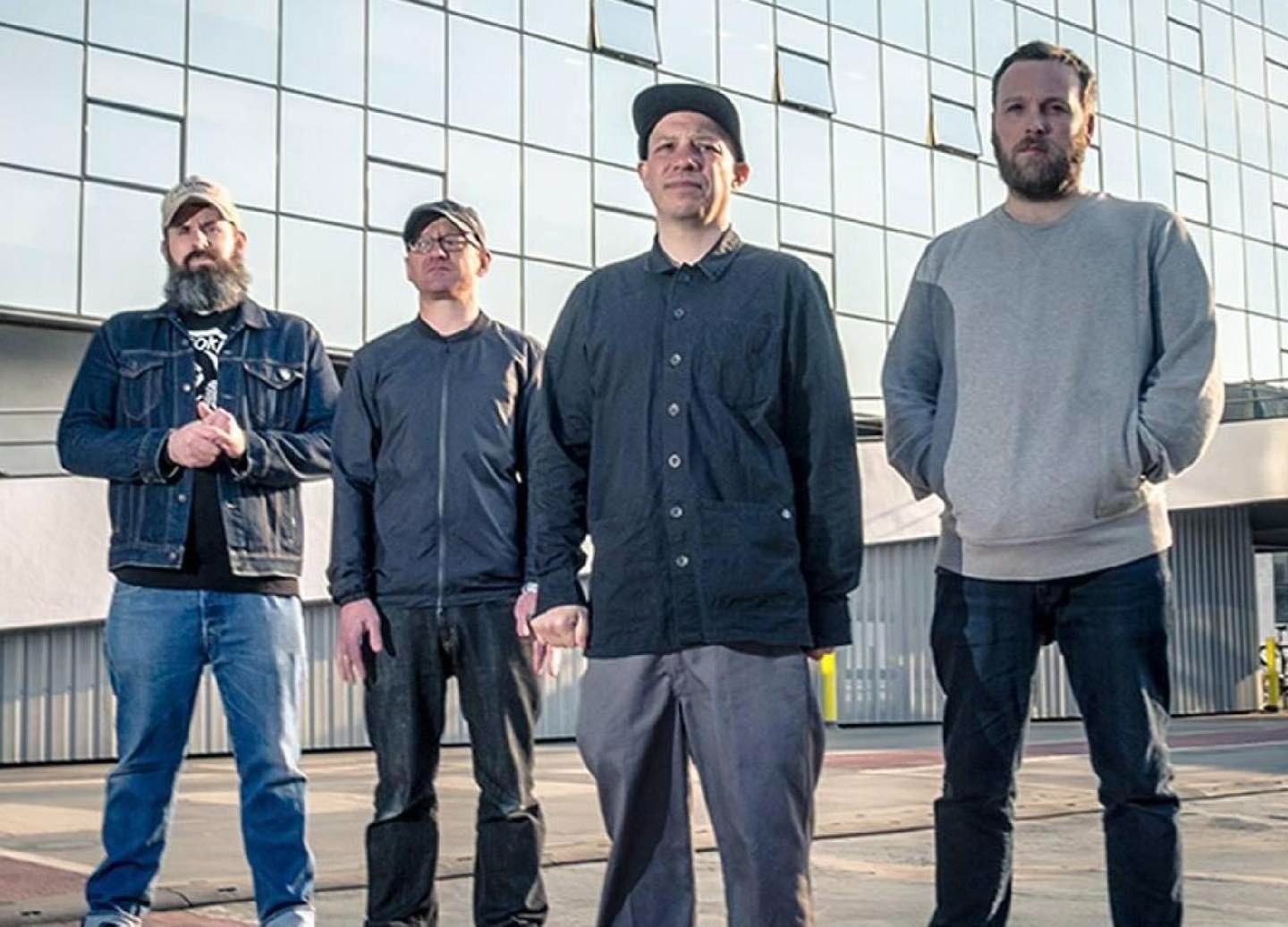 Documental sobre Mogwai: Un Viaje Musical Imprescindible - Digger.mx