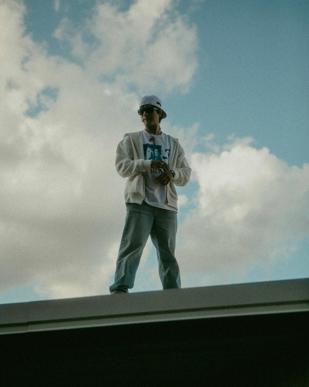 Robot95 se convierte en el primer rapero mexicano en el 'Colbert Late ...